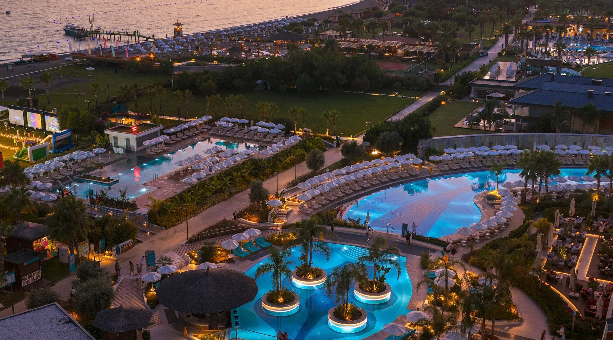 Liberty Fabay’da tatil her zaman keyifli: Isıtmalı havuzlar ve spa ile ...