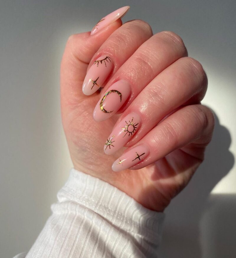 İlhamını Gökyüzünden Alan Nail Art Fikirleri - Marie Claire Türkiye