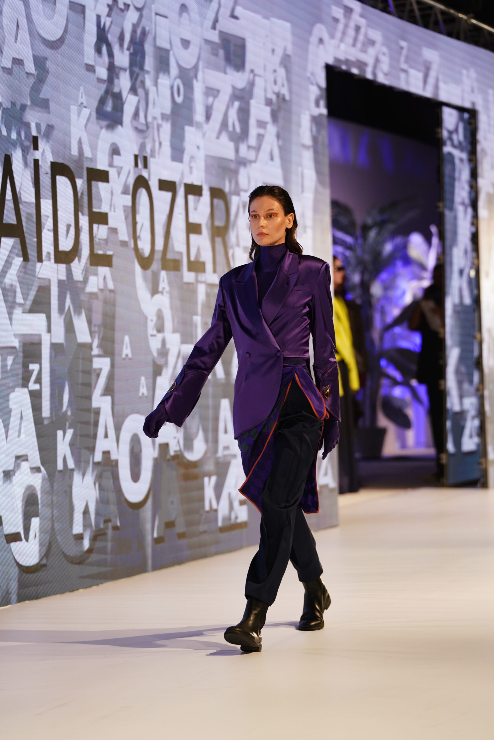 Koza Genç Moda Tasarımcıları Yarışması'nın Birincisi Maide Özer'i ...